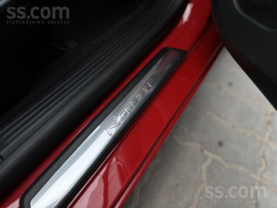 Red Volvo V40 2020 in Riga, with an engine capacity of 1.50 L and mileage of 201 thousand km for 13500 €, photo 29 on AUTOMOTO.COM.LV