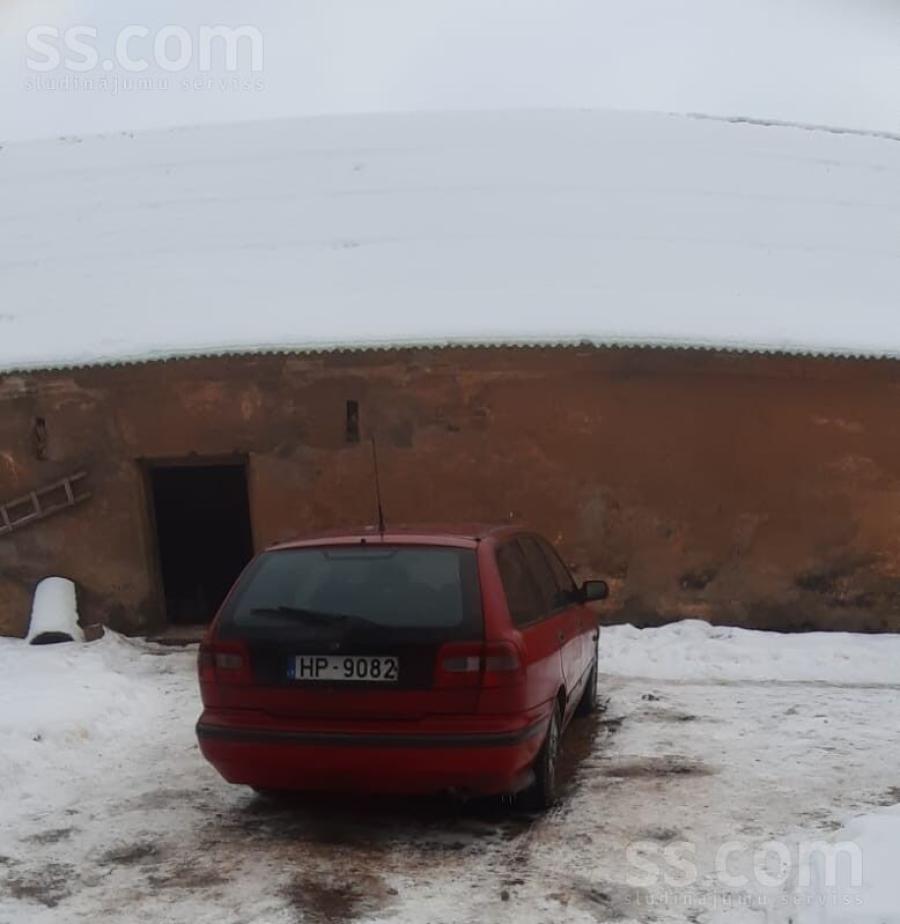 Sarkans Volvo V40 1996 Valmiera, ar dzinēja tilpumu 1.60 L un nobraukumu 438 tūkst. km par 300 €, foto 7 vietnē AUTOMOTO.COM.LV