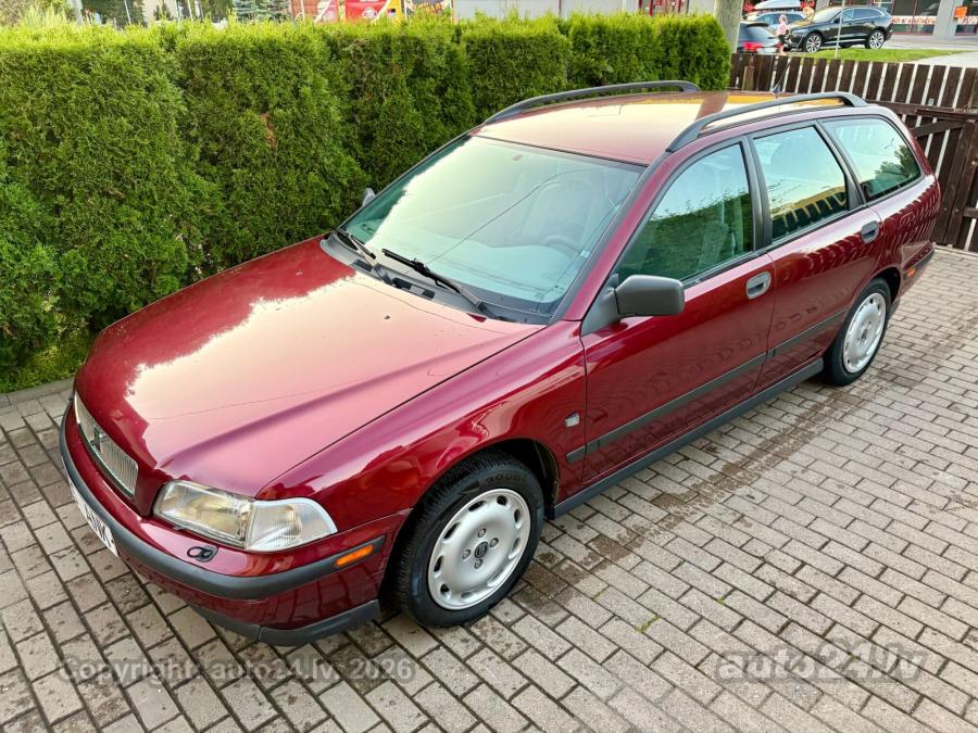 Красный Вольво В40 1998 в Тарту, объемом двигателя 2.00 л и пробегом 53 тыс. км за 2450 €, фото 3 на AUTOMOTO.COM.LV