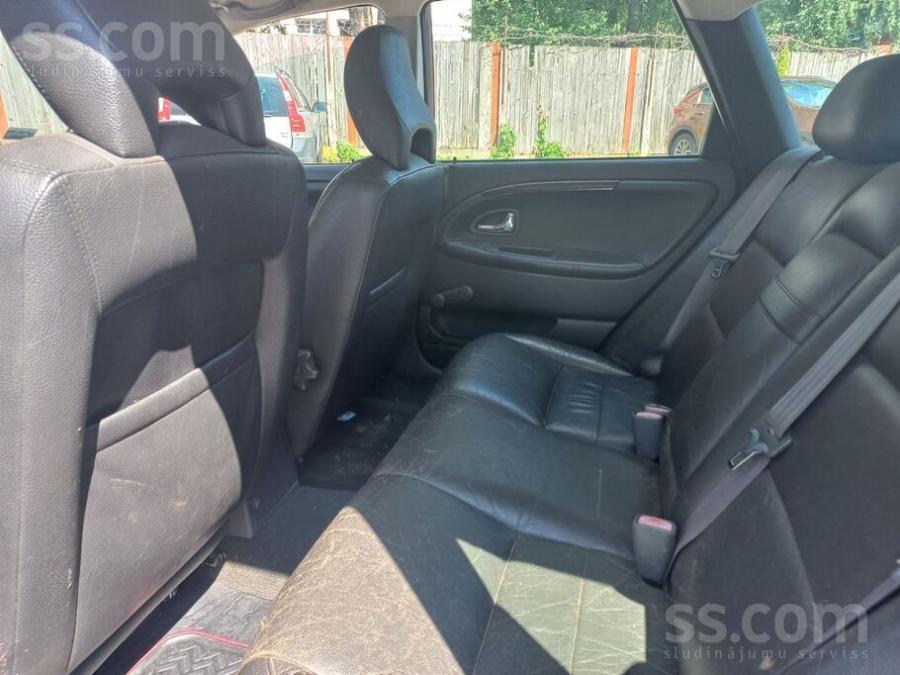 Sarkans Volvo V40 2004 Rīga, ar dzinēja tilpumu 1.90 L un nobraukumu 326 tūkst. km par 900 €, foto 9 vietnē AUTOMOTO.COM.LV