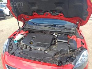 Sarkans Volvo V40 2012 Daugavpils, ar dzinēja tilpumu 1.60 L un nobraukumu 0 tūkst. km par 5500 €, foto 12 vietnē AUTOMOTO.COM.LV