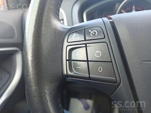Sarkans Volvo V40 2012 Daugavpils, ar dzinēja tilpumu 1.60 L un nobraukumu 0 tūkst. km par 5500 €, foto 20 vietnē AUTOMOTO.COM.LV