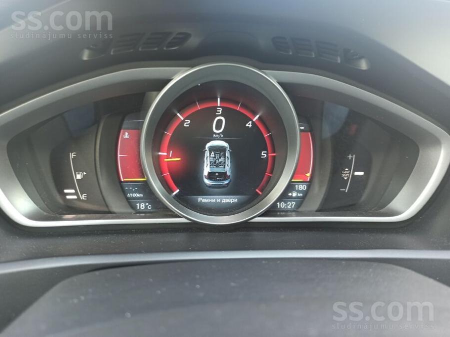 Sarkans Volvo V40 2012 Daugavpils, ar dzinēja tilpumu 1.60 L un nobraukumu 0 tūkst. km par 5500 €, foto 22 vietnē AUTOMOTO.COM.LV
