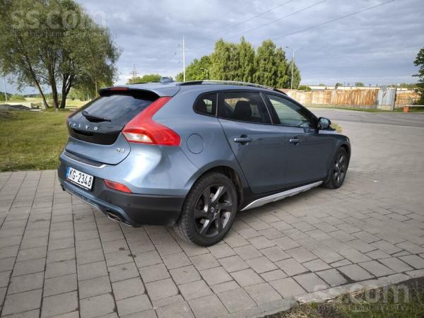 Volvo V40 2013 in Riga, with an engine capacity of 1.60 L and mileage of 346 thousand km for 7600 €, photo 6 on AUTOMOTO.COM.LV