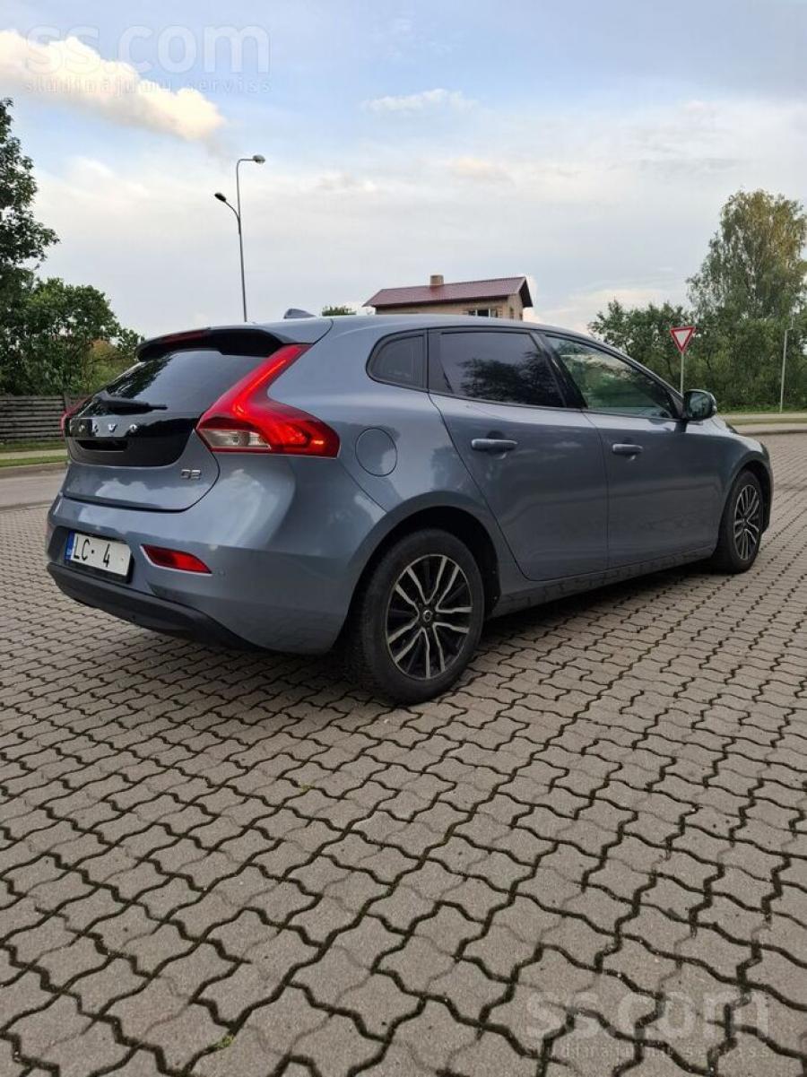 Volvo V40 2017 Rīga, ar dzinēja tilpumu 2.00 L un nobraukumu 0 tūkst. km par 10250 €, foto 2 vietnē AUTOMOTO.COM.LV