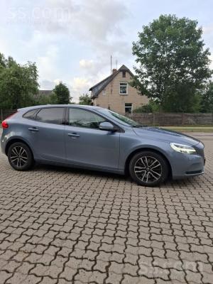 Volvo V40 2017 Rīga, ar dzinēja tilpumu 2.00 L un nobraukumu 0 tūkst. km par 10250 €, foto 7 vietnē AUTOMOTO.COM.LV