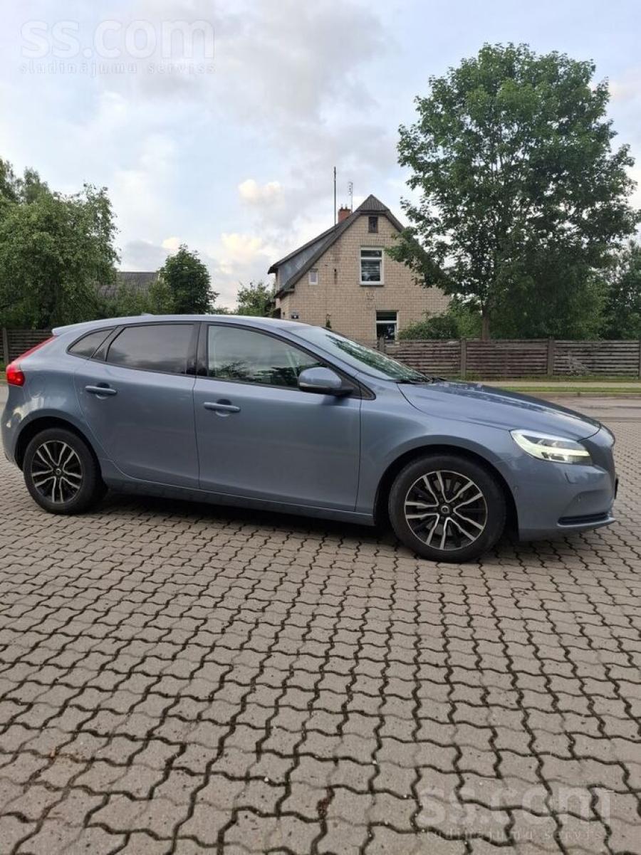 Volvo V40 2017 Rīga, ar dzinēja tilpumu 2.00 L un nobraukumu 0 tūkst. km par 10250 €, foto 7 vietnē AUTOMOTO.COM.LV