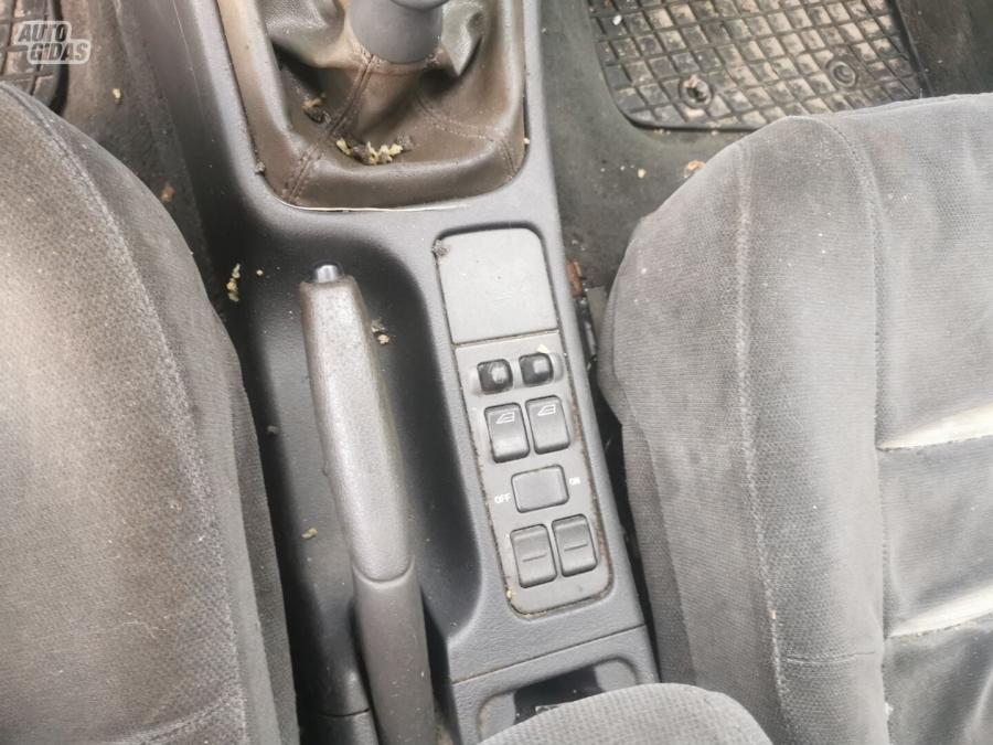 Volvo V40 2000 in Ignalina, with an engine capacity of 1.90 L and mileage of 283 thousand km for 230 €, photo 11 on AUTOMOTO.COM.LV