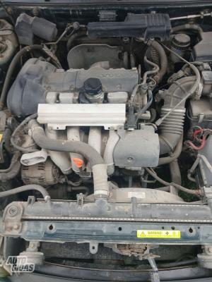 Volvo V40 2000 in Panevezys, with an engine capacity of 1.60 L and mileage of 220 thousand km for 350 €, photo 6 on AUTOMOTO.COM.LV