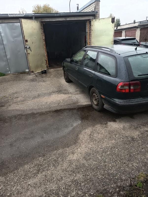 Volvo V40 2000 in Panevezys, with an engine capacity of 1.90 L and mileage of 365 thousand km for 700 €, photo 7 on AUTOMOTO.COM.LV