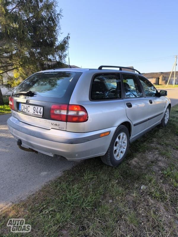 Volvo V40 2001 Panevēža, ar dzinēja tilpumu 1.90 L un nobraukumu 269 tūkst. km par 999 €, foto 3 vietnē AUTOMOTO.COM.LV