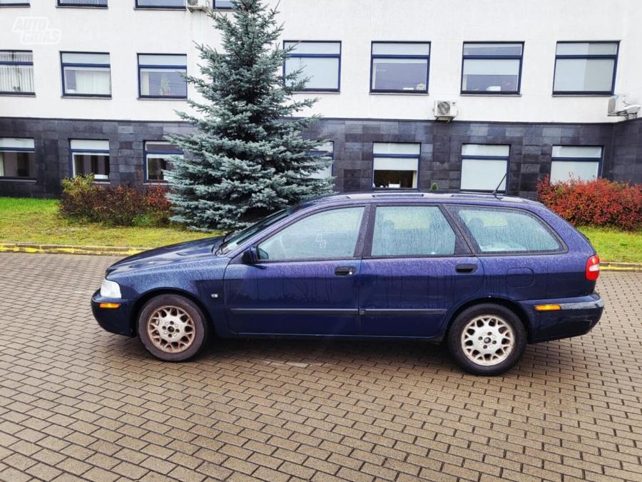 Вольво В40 2001 в Вильнюс, объемом двигателя 1.90 л и пробегом 320 тыс. км за 800 €, фото 14 на AUTOMOTO.COM.LV