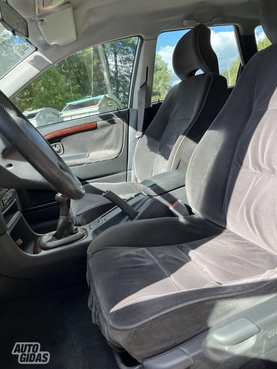 Volvo V40 2001 in Vilnius, with an engine capacity of 1.90 L and mileage of 343 thousand km for 950 €, photo 12 on AUTOMOTO.COM.LV
