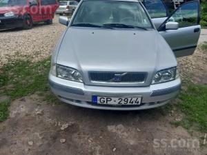 Volvo V40 2002 Ogre, ar dzinēja tilpumu 1.90 L un nobraukumu 320 tūkst. km par 800 €, foto 9 vietnē AUTOMOTO.COM.LV