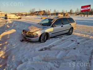 Volvo V40 2002 Liepāja, ar dzinēja tilpumu 1.90 L un nobraukumu 329 tūkst. km par 1700 €, foto 2 vietnē AUTOMOTO.COM.LV