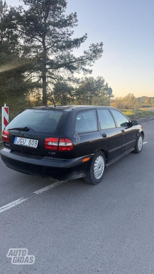 Volvo V40 2002 Viļņa, ar dzinēja tilpumu 1.90 L un nobraukumu 300 tūkst. km par 400 €, foto 3 vietnē AUTOMOTO.COM.LV
