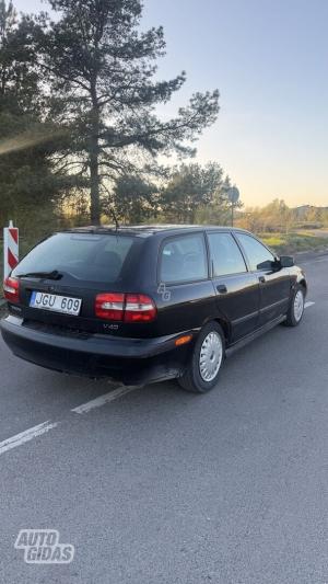 Volvo V40 2002 in Vilnius, with an engine capacity of 1.90 L and mileage of 300 thousand km for 400 €, photo 4 on AUTOMOTO.COM.LV