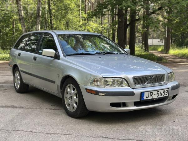 Вольво В40 2002 в Рига, объемом двигателя 1.90 л и пробегом 0 тыс. км за 990 €, фото 2 на AUTOMOTO.COM.LV