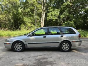 Volvo V40 2002 Rīga, ar dzinēja tilpumu 1.90 L un nobraukumu 0 tūkst. km par 990 €, foto 5 vietnē AUTOMOTO.COM.LV