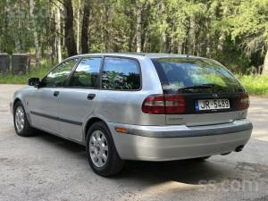 Volvo V40 2002 Rīga, ar dzinēja tilpumu 1.90 L un nobraukumu 0 tūkst. km par 990 €, foto 8 vietnē AUTOMOTO.COM.LV