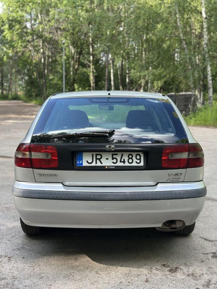 Volvo V40 2002 Rīga, ar dzinēja tilpumu 1.90 L un nobraukumu 0 tūkst. km par 990 €, foto 9 vietnē AUTOMOTO.COM.LV