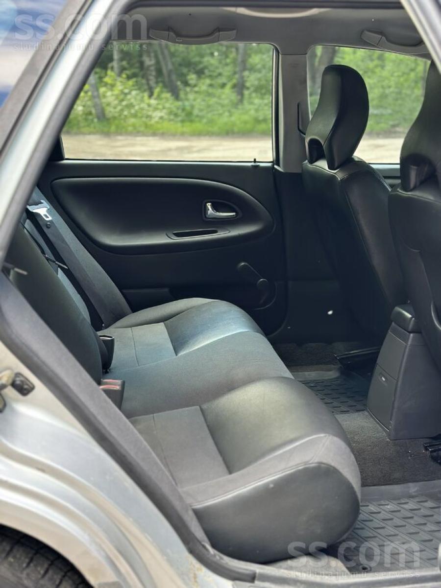 Volvo V40 2002 Rīga, ar dzinēja tilpumu 1.90 L un nobraukumu 0 tūkst. km par 990 €, foto 15 vietnē AUTOMOTO.COM.LV