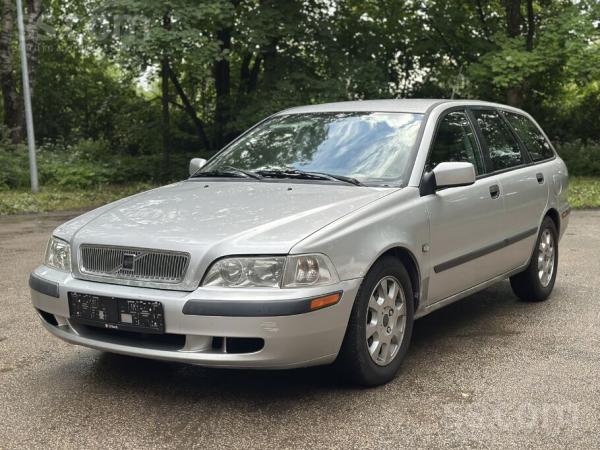 Вольво В40 2002 в Рига, объемом двигателя 1.90 л и пробегом 0 тыс. км за 950 €, фото 2 на AUTOMOTO.COM.LV