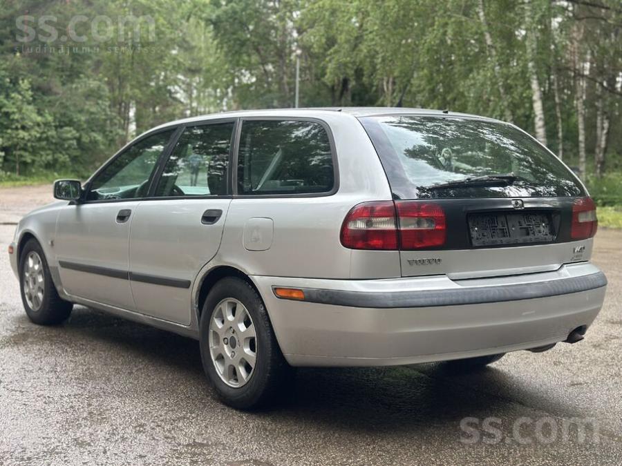 Volvo V40 2002 Rīga, ar dzinēja tilpumu 1.90 L un nobraukumu 0 tūkst. km par 950 €, foto 8 vietnē AUTOMOTO.COM.LV