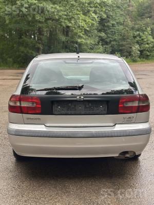 Volvo V40 2002 Rīga, ar dzinēja tilpumu 1.90 L un nobraukumu 0 tūkst. km par 950 €, foto 9 vietnē AUTOMOTO.COM.LV