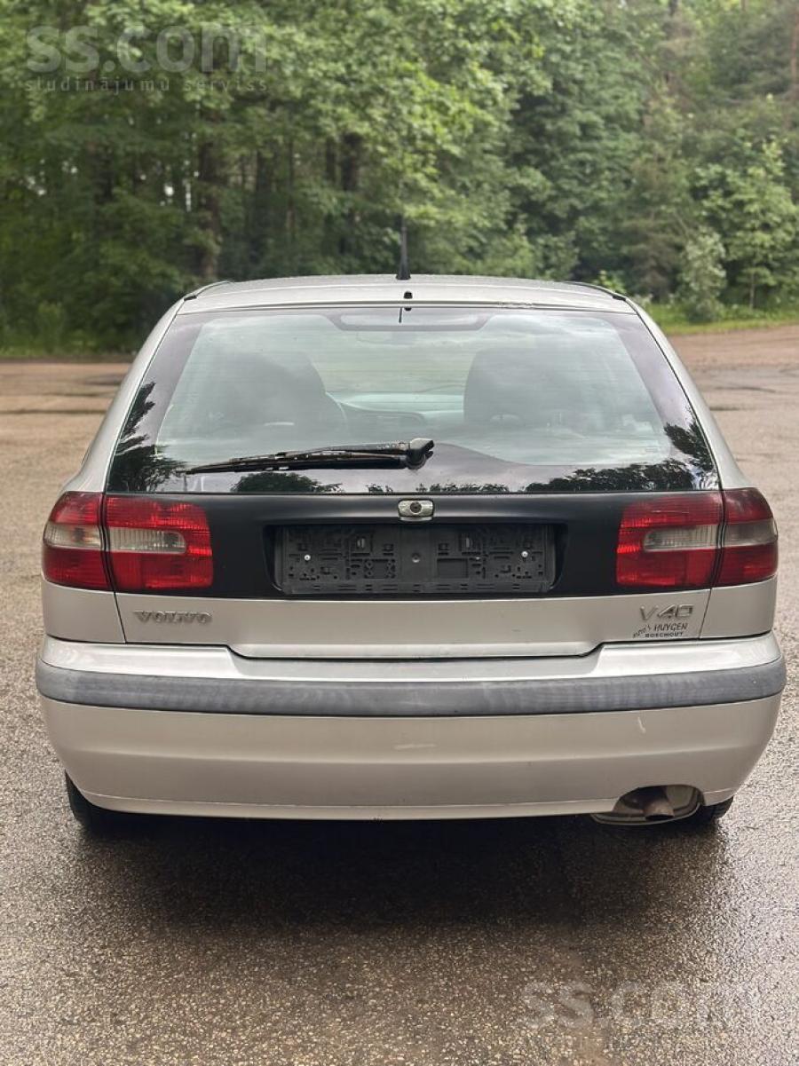 Volvo V40 2002 Rīga, ar dzinēja tilpumu 1.90 L un nobraukumu 0 tūkst. km par 950 €, foto 9 vietnē AUTOMOTO.COM.LV