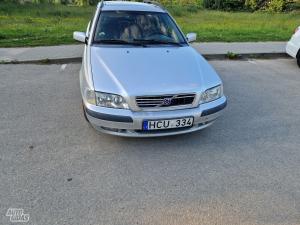 Volvo V40 2002 Kauņa, ar dzinēja tilpumu 1.90 L un nobraukumu 420 tūkst. km par 400 €, foto  vietnē AUTOMOTO.COM.LV