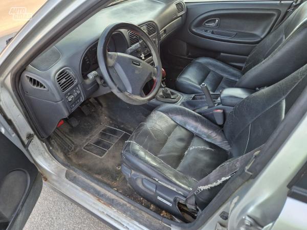 Volvo V40 2002 in Kaunas, with an engine capacity of 1.90 L and mileage of 420 thousand km for 400 €, photo 8 on AUTOMOTO.COM.LV