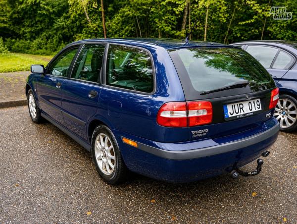 Volvo V40 2002 Anykščiai, ar dzinēja tilpumu 1.60 L un nobraukumu 259 tūkst. km par 1150 €, foto 1 vietnē AUTOMOTO.COM.LV