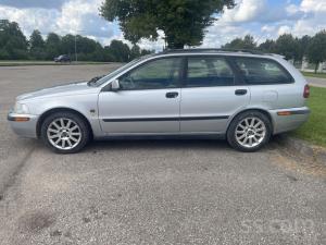 Volvo V40 2003 Preiļi, ar dzinēja tilpumu 1.90 L un nobraukumu 275 tūkst. km par 1700 €, foto 2 vietnē AUTOMOTO.COM.LV