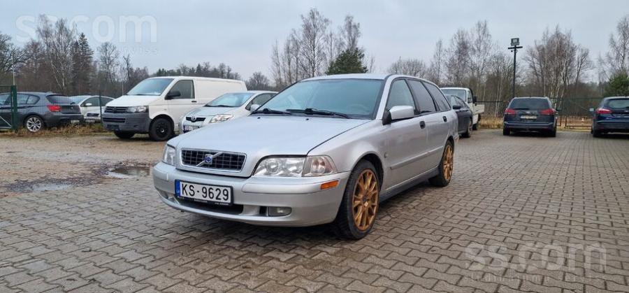Volvo V40 2003 Valmiera, ar dzinēja tilpumu 1.90 L un nobraukumu 392 tūkst. km par 1500 €, foto 6 vietnē AUTOMOTO.COM.LV