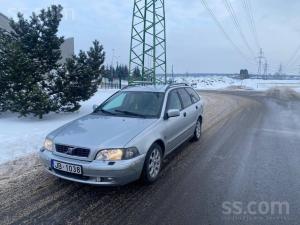 Volvo V40 2003 Rīga, ar dzinēja tilpumu 1.90 L un nobraukumu 334 tūkst. km par 800 €, foto  vietnē AUTOMOTO.COM.LV