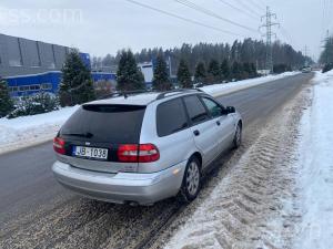 Volvo V40 2003 Rīga, ar dzinēja tilpumu 1.90 L un nobraukumu 334 tūkst. km par 800 €, foto 4 vietnē AUTOMOTO.COM.LV