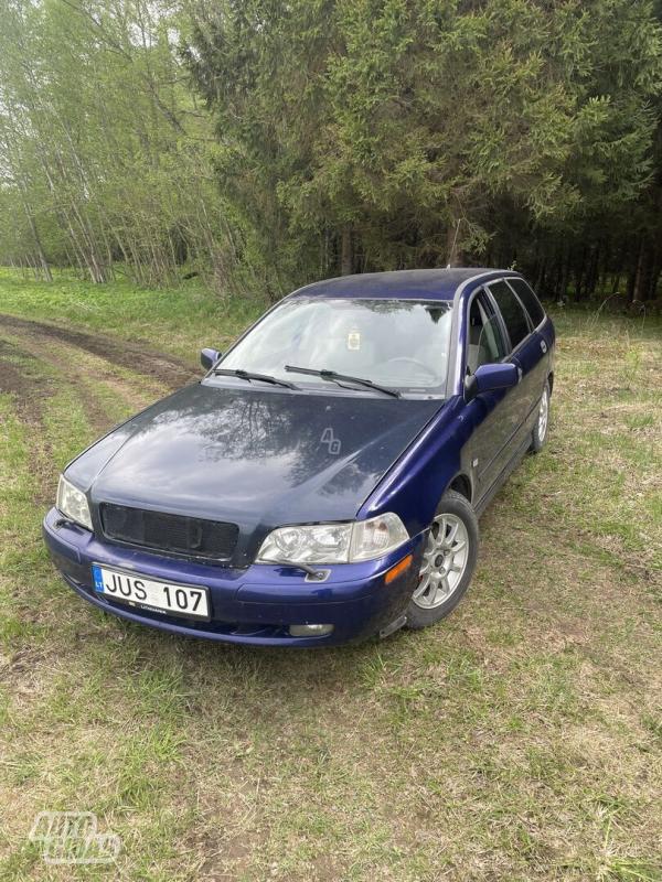 Volvo V40 2003 in Utena, with an engine capacity of 1.90 L and mileage of 418 thousand km for 830 €, photo 1 on AUTOMOTO.COM.LV