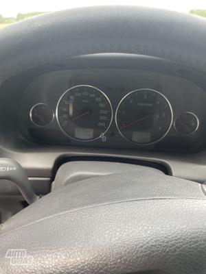Volvo V40 2003 in Utena, with an engine capacity of 1.90 L and mileage of 418 thousand km for 830 €, photo 6 on AUTOMOTO.COM.LV