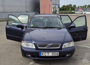 Volvo V40 2003 in Panevezys, with an engine capacity of 1.90 L and mileage of 269 thousand km for 800 €, photo  on AUTOMOTO.COM.LV