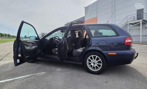 Volvo V40 2003 Panevēža, ar dzinēja tilpumu 1.90 L un nobraukumu 269 tūkst. km par 800 €, foto 5 vietnē AUTOMOTO.COM.LV