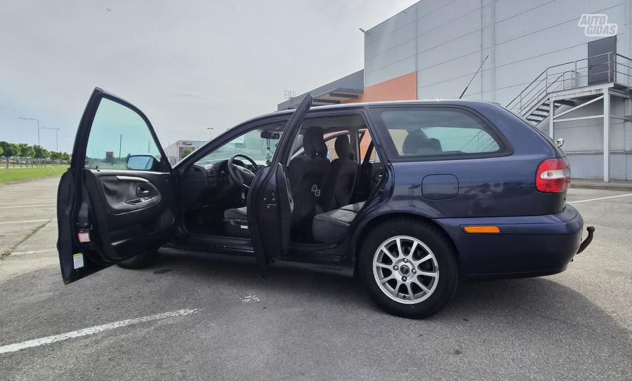 Volvo V40 2003 Panevēža, ar dzinēja tilpumu 1.90 L un nobraukumu 269 tūkst. km par 800 €, foto 5 vietnē AUTOMOTO.COM.LV