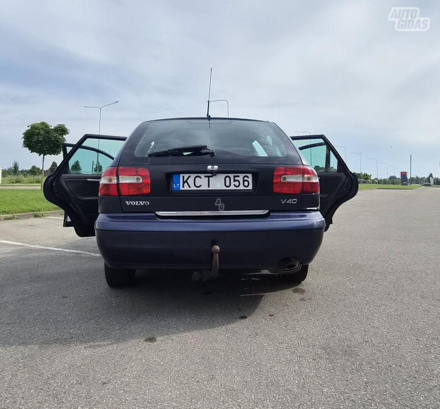 Volvo V40 2003 Panevēža, ar dzinēja tilpumu 1.90 L un nobraukumu 269 tūkst. km par 800 €, foto 6 vietnē AUTOMOTO.COM.LV