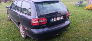 Volvo V40 2003 in Vilnius, with an engine capacity of 1.90 L and mileage of 388 thousand km for 500 €, photo 3 on AUTOMOTO.COM.LV
