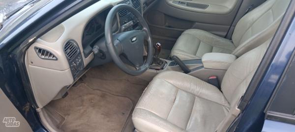 Volvo V40 2003 in Vilnius, with an engine capacity of 1.90 L and mileage of 388 thousand km for 500 €, photo 5 on AUTOMOTO.COM.LV