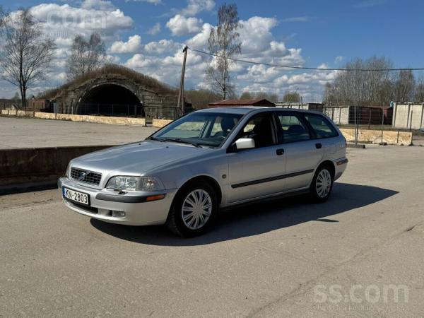 Volvo V40 2004 in Riga, with an engine capacity of 1.90 L and mileage of 0 thousand km for 1199 €, photo 1 on AUTOMOTO.COM.LV