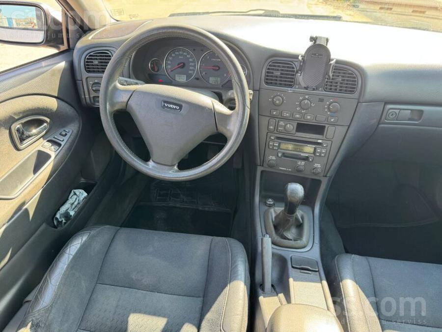Volvo V40 2004 Rīga, ar dzinēja tilpumu 1.90 L un nobraukumu 0 tūkst. km par 1199 €, foto 12 vietnē AUTOMOTO.COM.LV