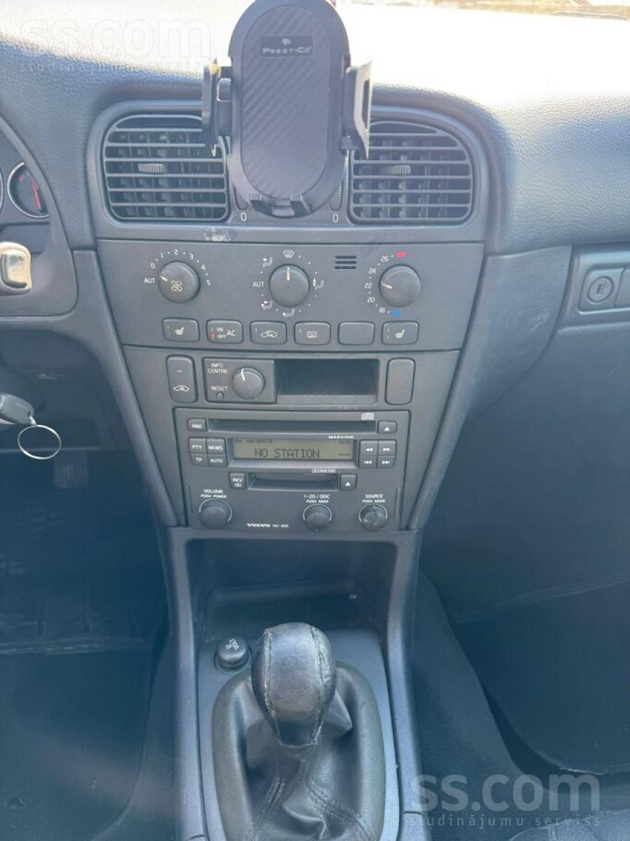 Volvo V40 2004 Rīga, ar dzinēja tilpumu 1.90 L un nobraukumu 0 tūkst. km par 1199 €, foto 16 vietnē AUTOMOTO.COM.LV