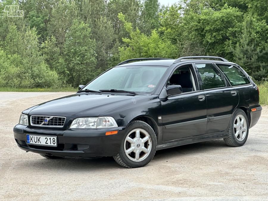 Volvo V40 2004 in Vilnius, with an engine capacity of 1.60 L and mileage of 230 thousand km for 700 €, photo 1 on AUTOMOTO.COM.LV
