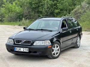 Volvo V40 2004 in Vilnius, with an engine capacity of 1.60 L and mileage of 230 thousand km for 700 €, photo 3 on AUTOMOTO.COM.LV